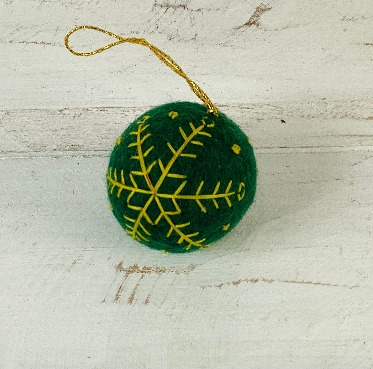Wool Felt Round Baubles – The Leisa Tree